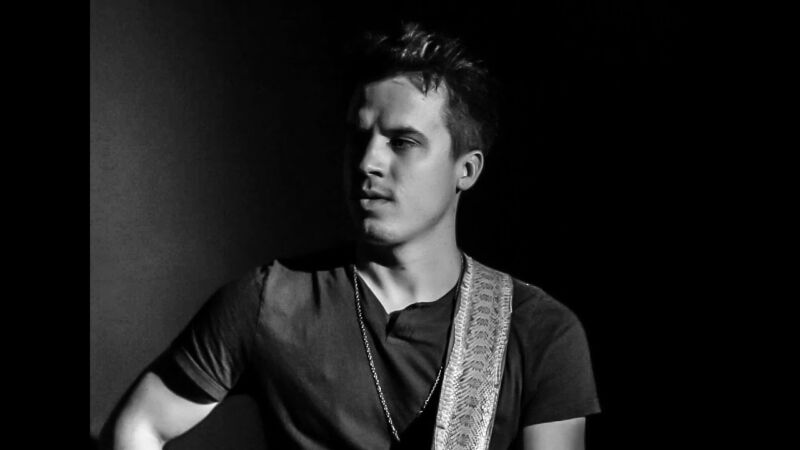 Rocket - Josh Dorr Testo della canzone